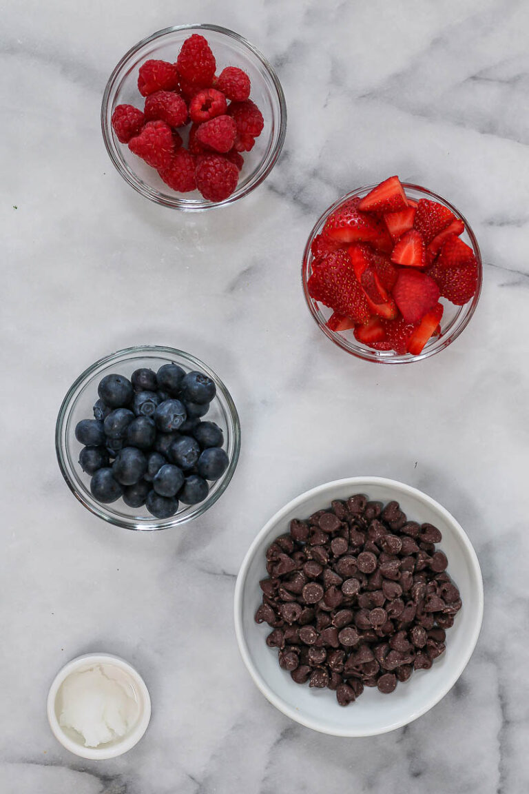 Chocolate Berry Bark - Nutrition to Fit | Lindsey Janeiro | Easy ...